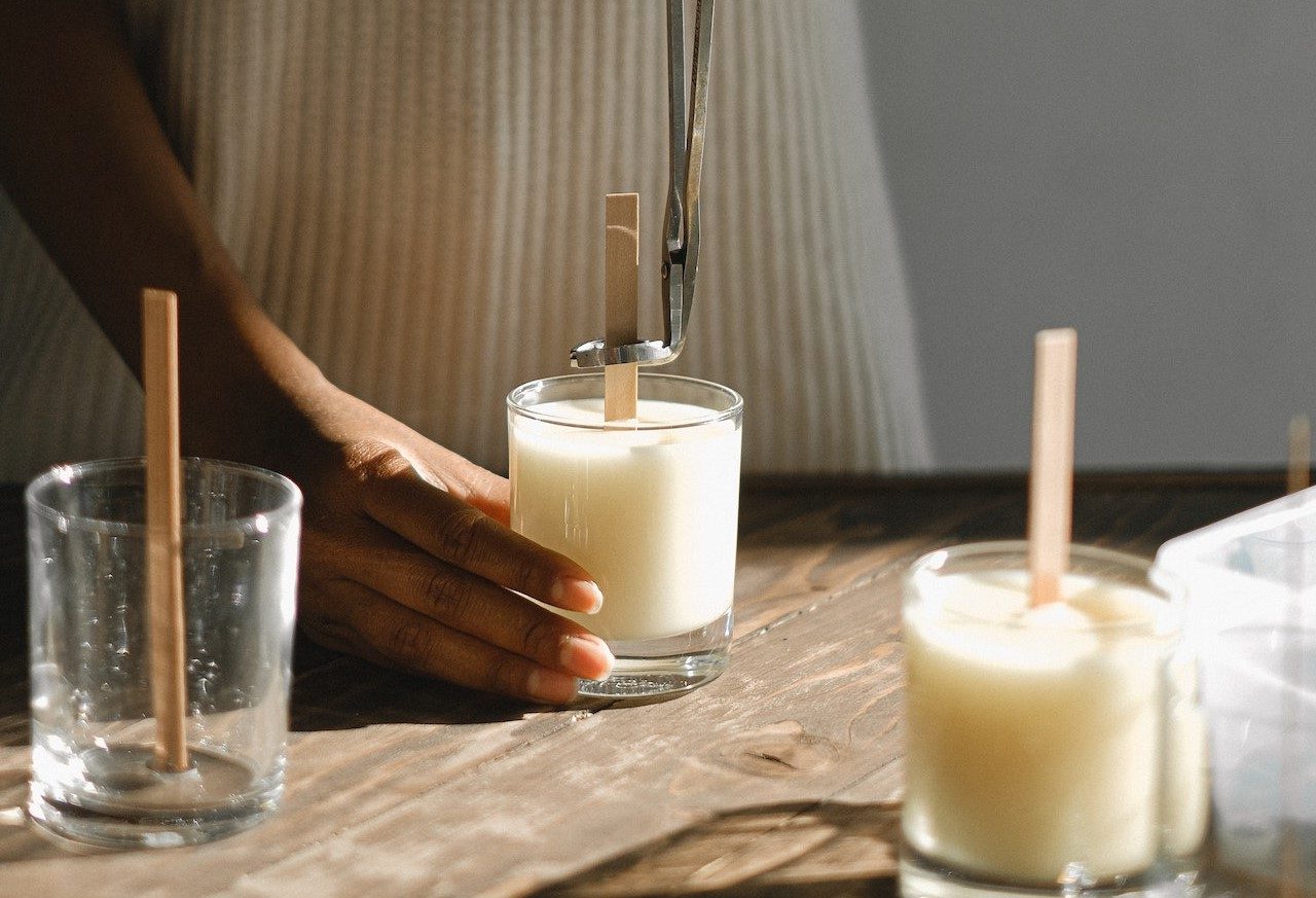 Trimming Your Wick for a Better burning Candle