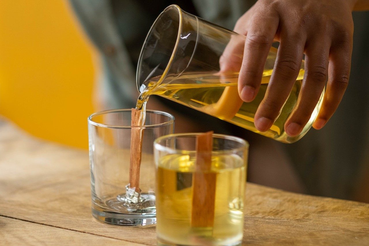 Hand Poured Candles vs. Machine Poured: Which Is Better?